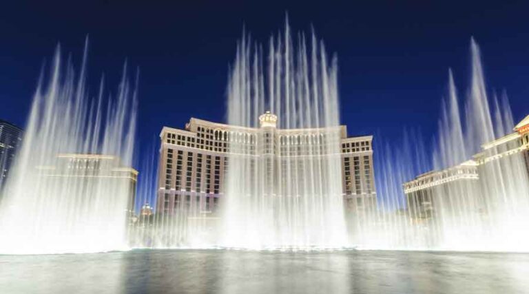 Bellagio Fountains: Free Shows, Best Times & Viewing Spots