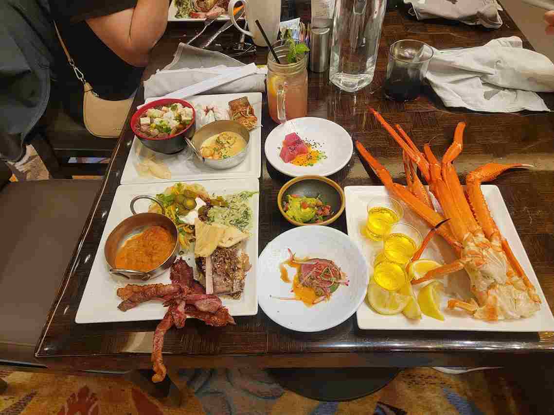 19 Must Try Best Lunch Las Vegas Strip (2026 Picks)