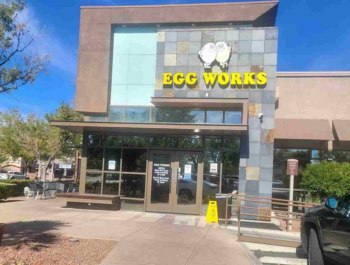 15 Dog Friendly Restaurants Las Vegas In 2025