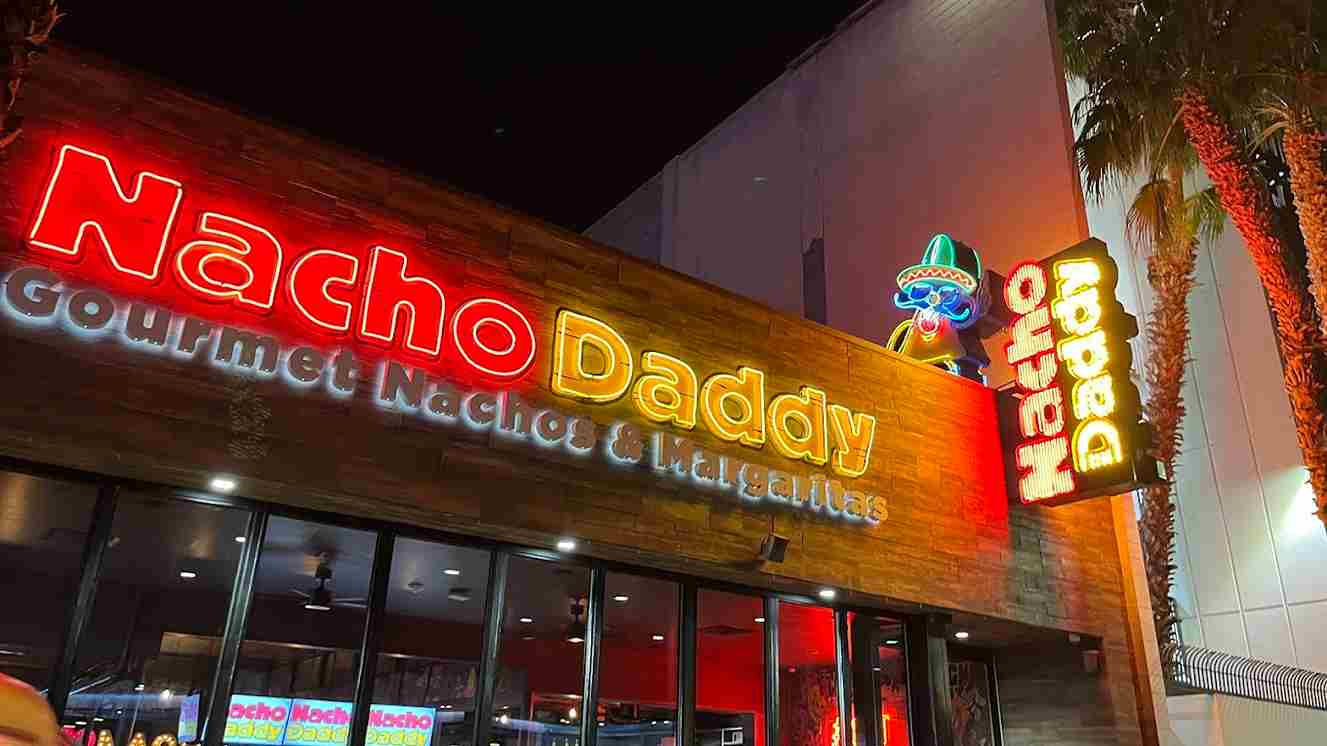12 Best Late Night Restaurants in Las Vegas (2025)