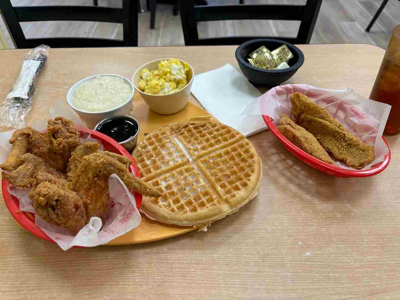 12 Places Serving the Best Fried Chicken in Las Vegas (Crispy & Juicy!)