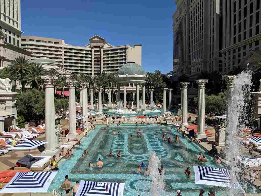 11 Best Pool Parties In Las Vegas That Are Totally Worth the Hype